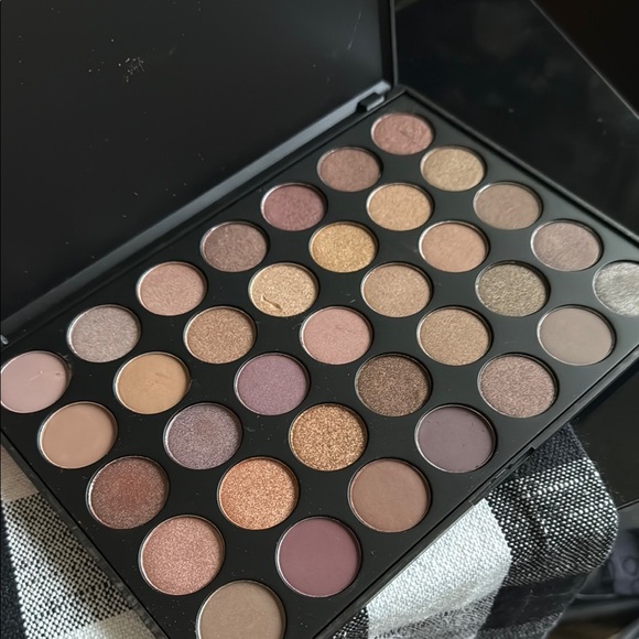 Morphe | Makeup | Morphe 35color Eyeshadow Palette Neutral And Gold ...
